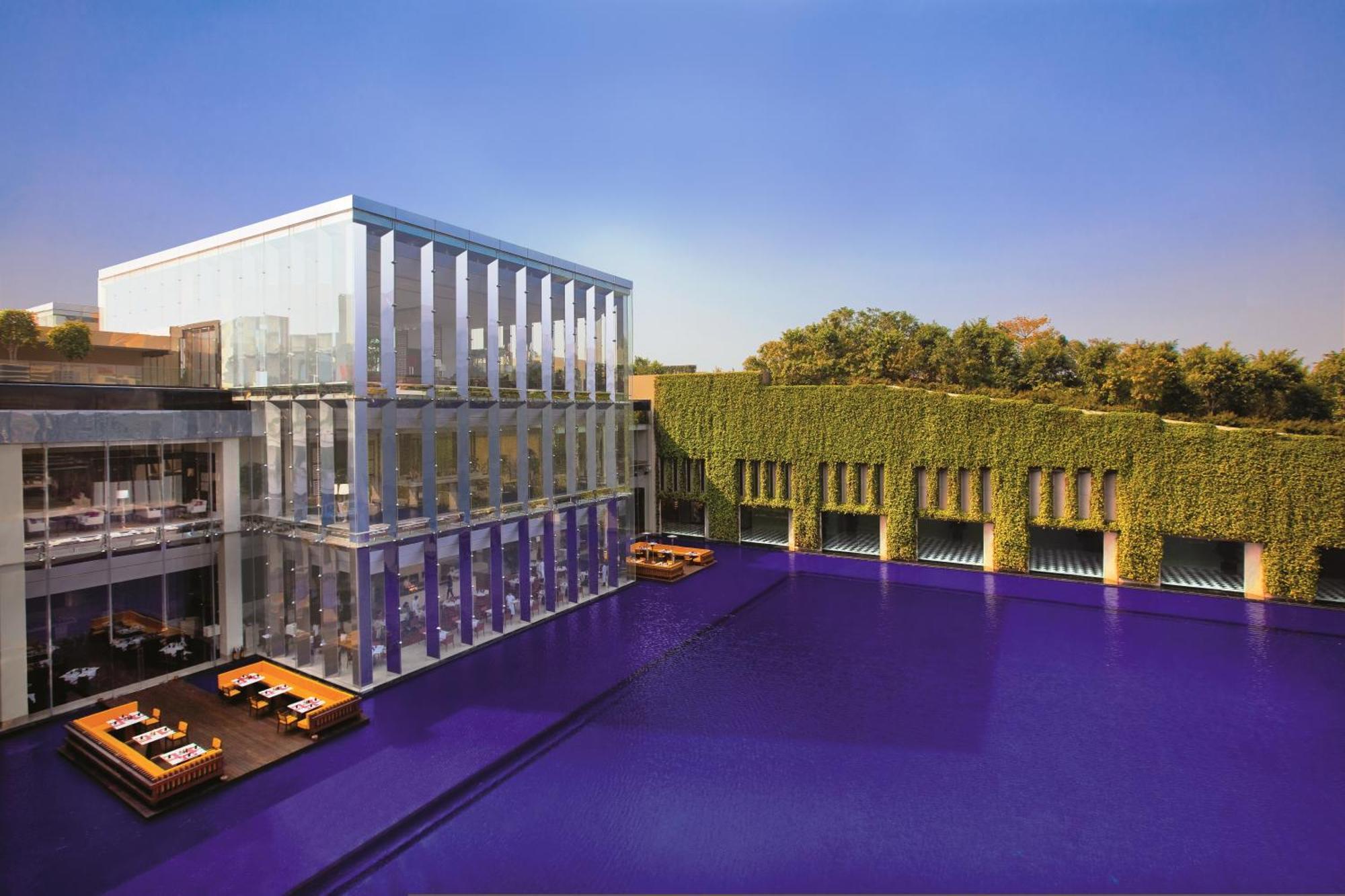HOTEL OBEROI GURGAON | ⋆⋆⋆⋆⋆ | INDIA | SEASON DEALS FROM $256